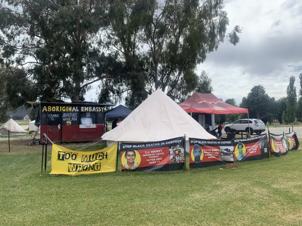 A Short History Of The Aboriginal Tent Embassy – An Indelible Reminder ...