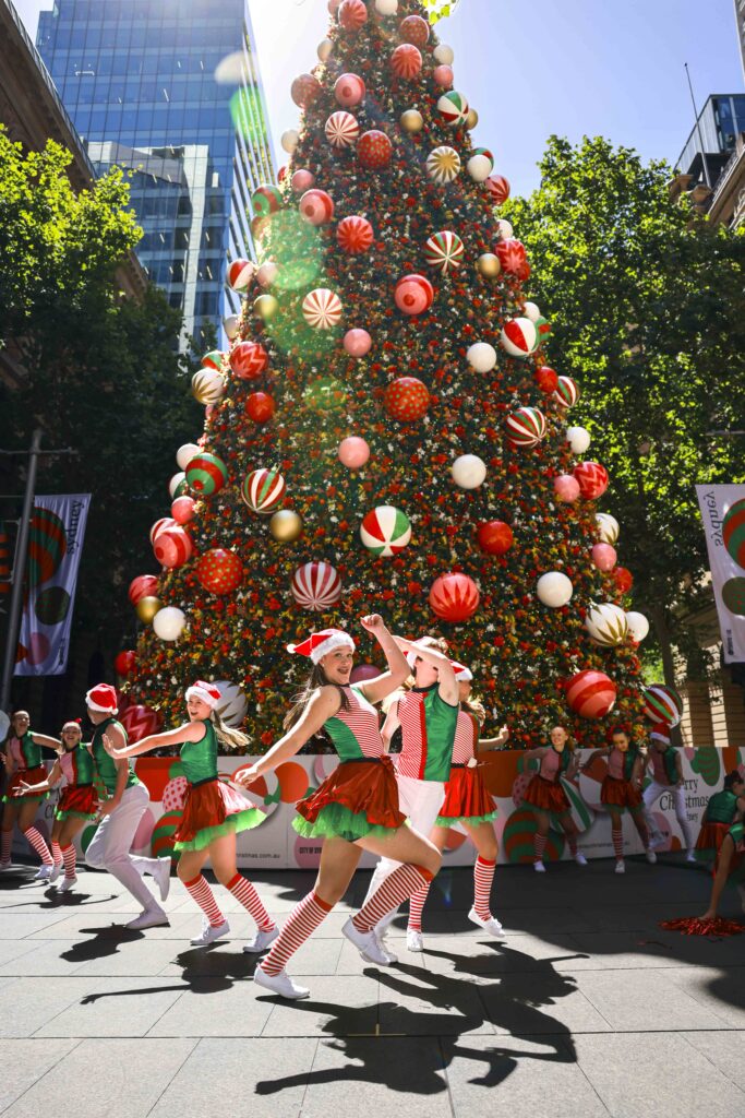 Wild weather to bake or drench Christmas celebrations-National summary